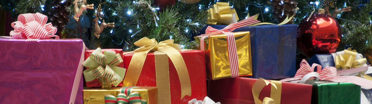 Christmas Gift Buying Guide | HOM Furniture